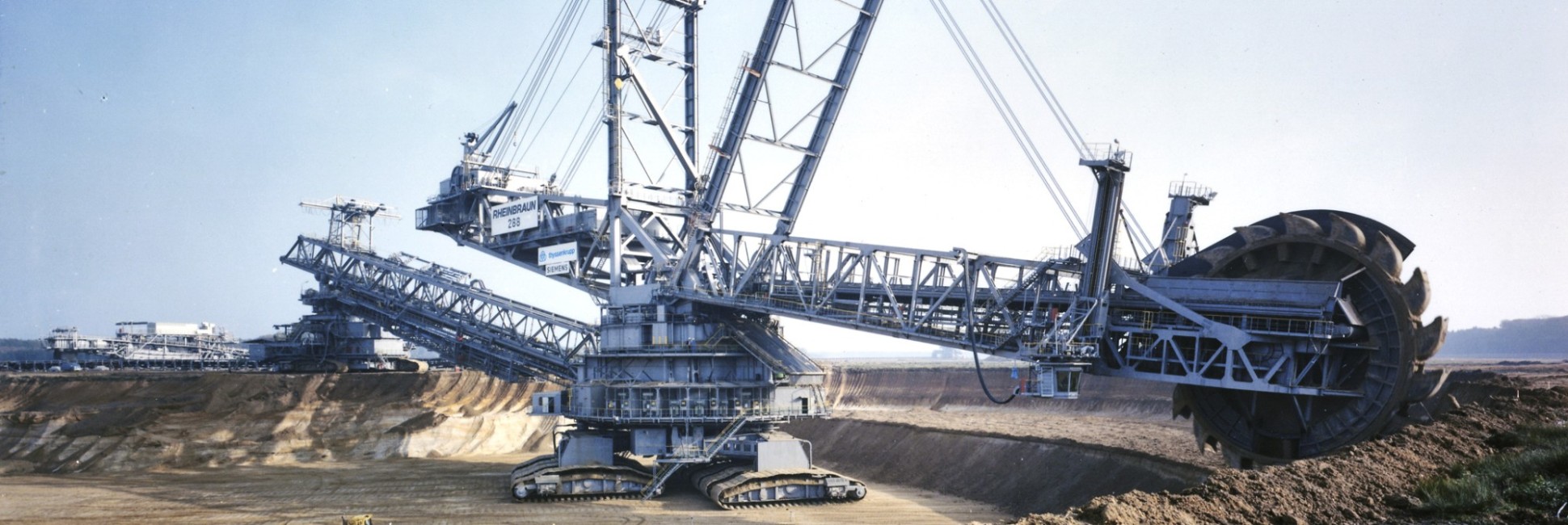 Raw material extraction and processing | thyssenkrupp rothe erde