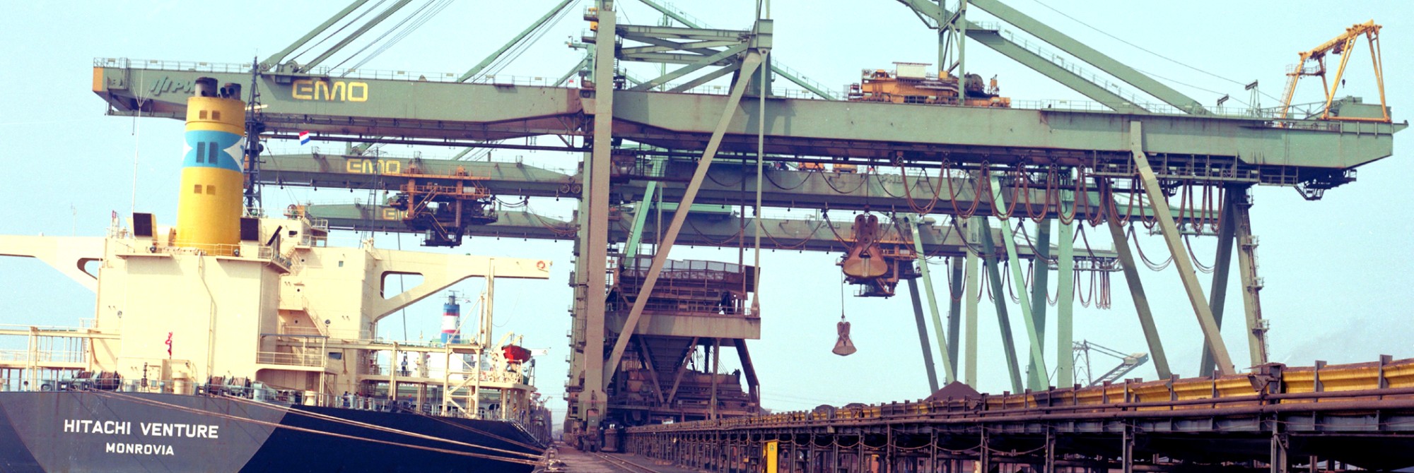 Grab-type ship unloaders > Port handling systems > Materials Handling ...